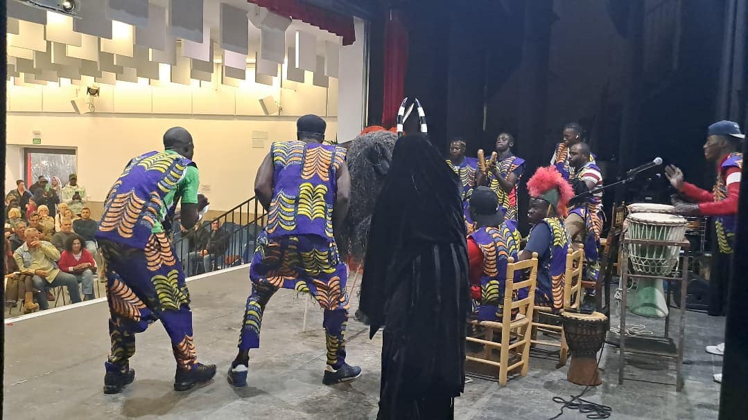 Celebrar la Feria «Raíces y Colores» - AISAD MBOLO